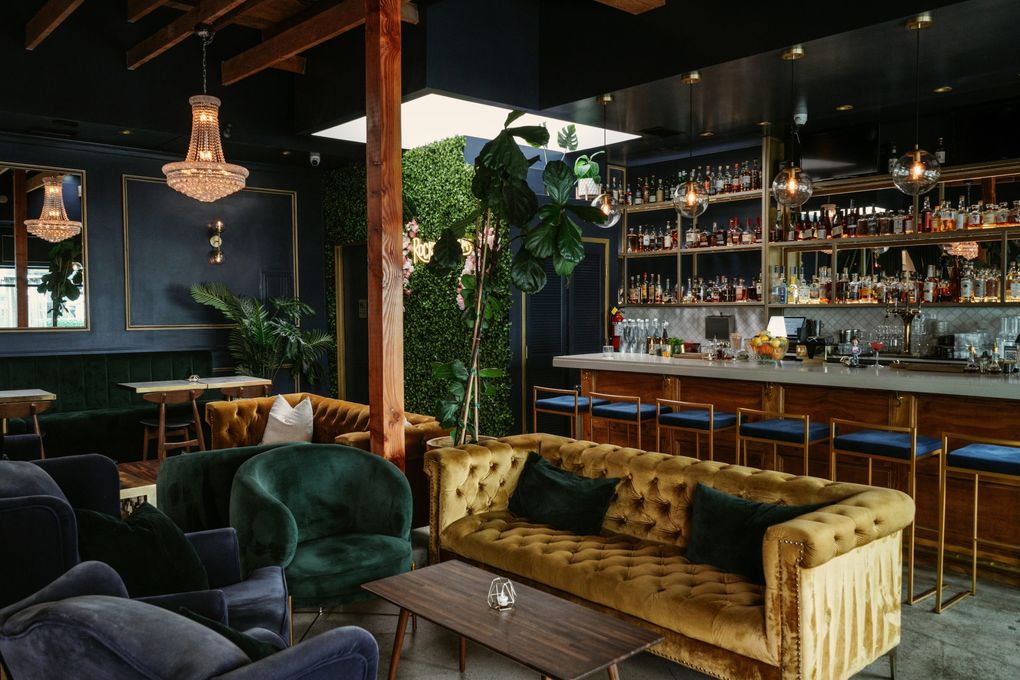 Rocks & Drams | Downtown Ventura